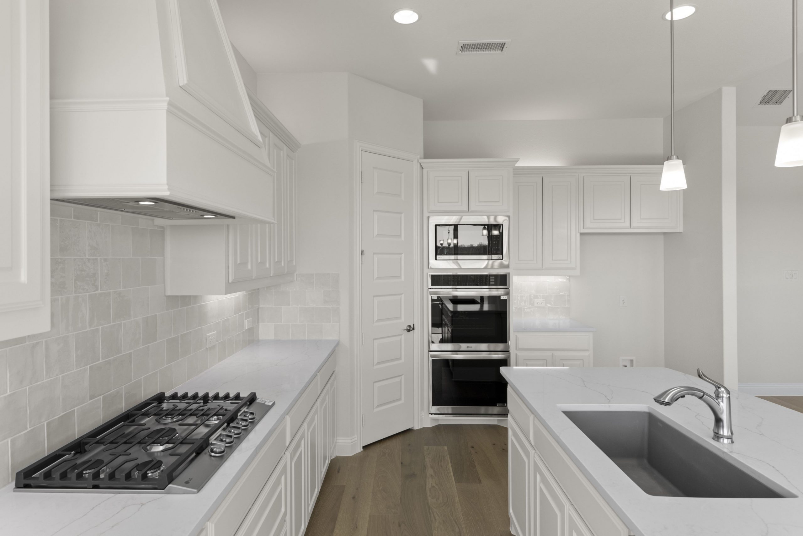 1328 David Drive – Ready Now!