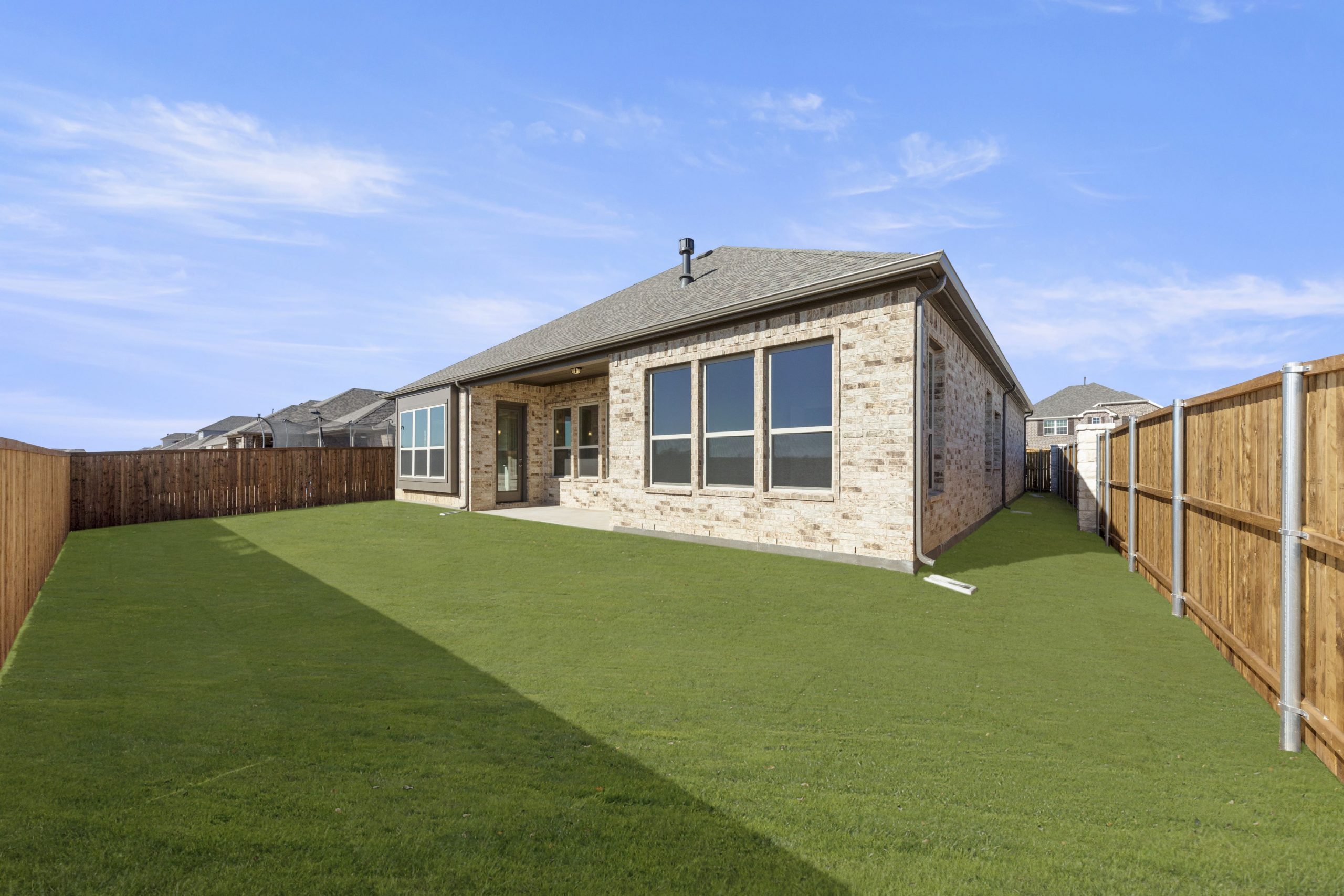 1328 David Drive – Ready Now!